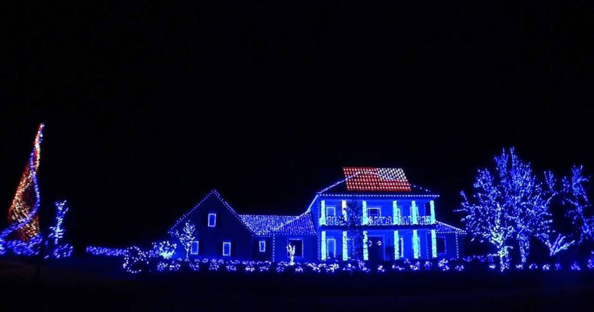 Stunning Christmas light display honors service and sacrifice