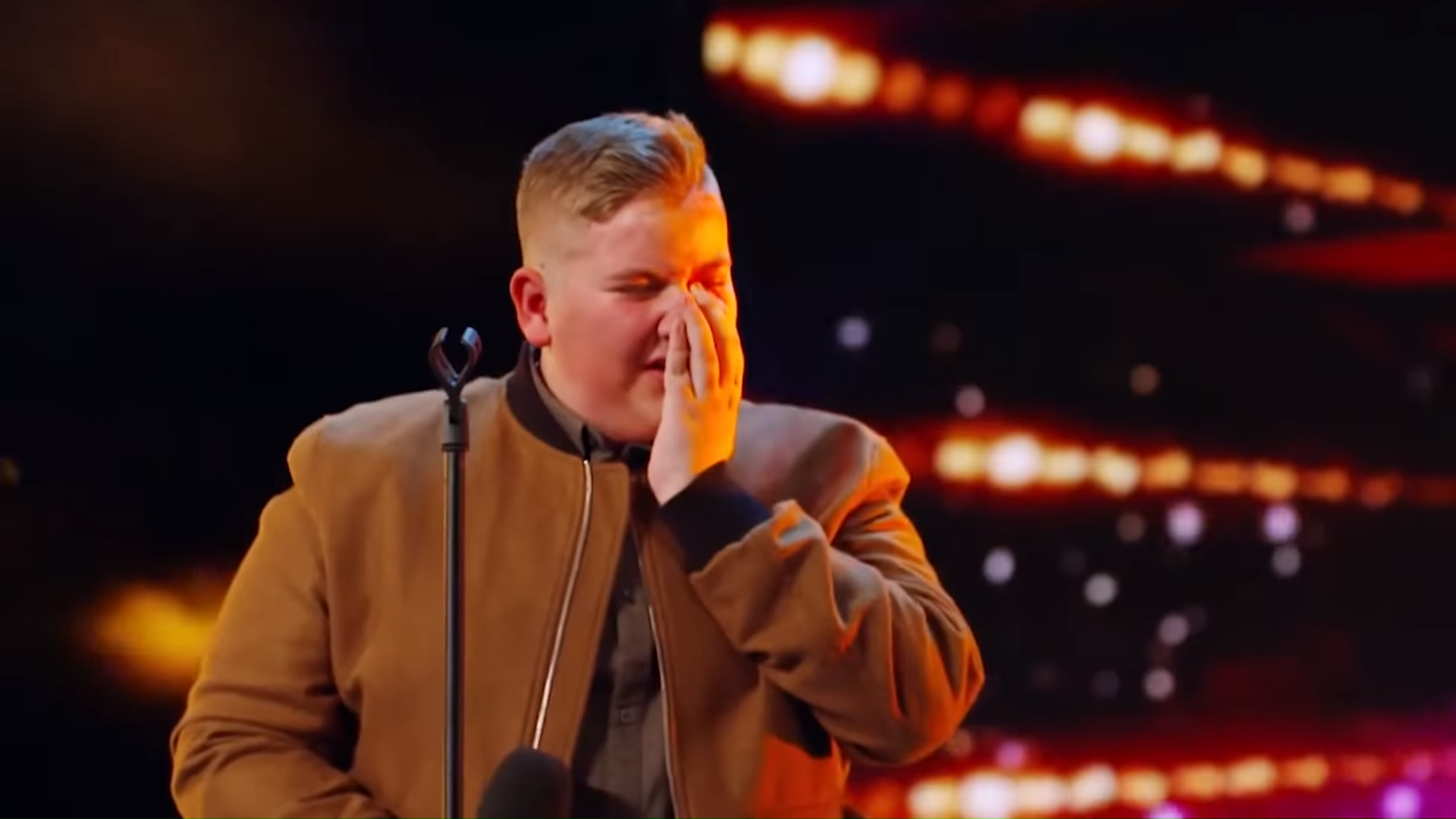 British Teen’s Emotional “Hallelujah” Forces Judges to Slam The Golden ...