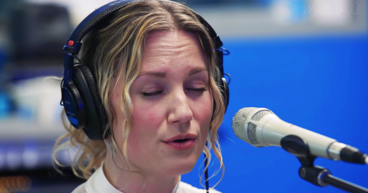 No One Has EVER Performed 'O Holy Night' The Way Jennifer Nettles Just Did