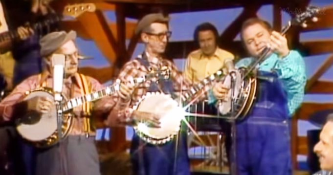 The 'Hee Haw' Gang Delivers A Rousing Rendition of an Old Favorite That ...