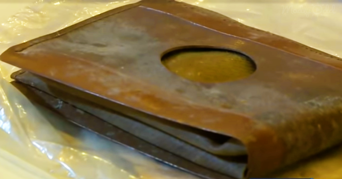 Workers Find 71-Year-Old Wallet In Theater, Then Peek Inside To Make An ...