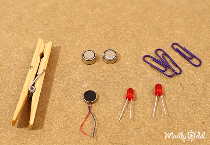How to Make a Mini Robotic Bug From Household Items – Madly Odd!