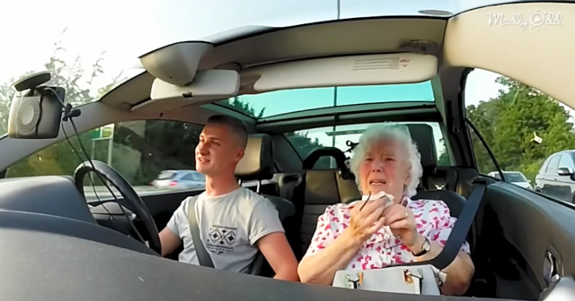 This British Nan Gets All Teary When Surprised By All Her Grandchildren ...