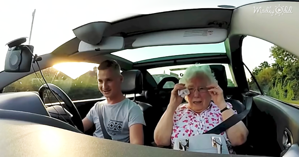 This British Nan Gets All Teary When Surprised By All Her Grandchildren ...