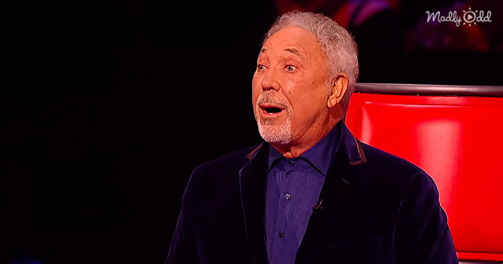 Tom Jones Rises To Sing With Contestant When He Discovers Their Shared ...