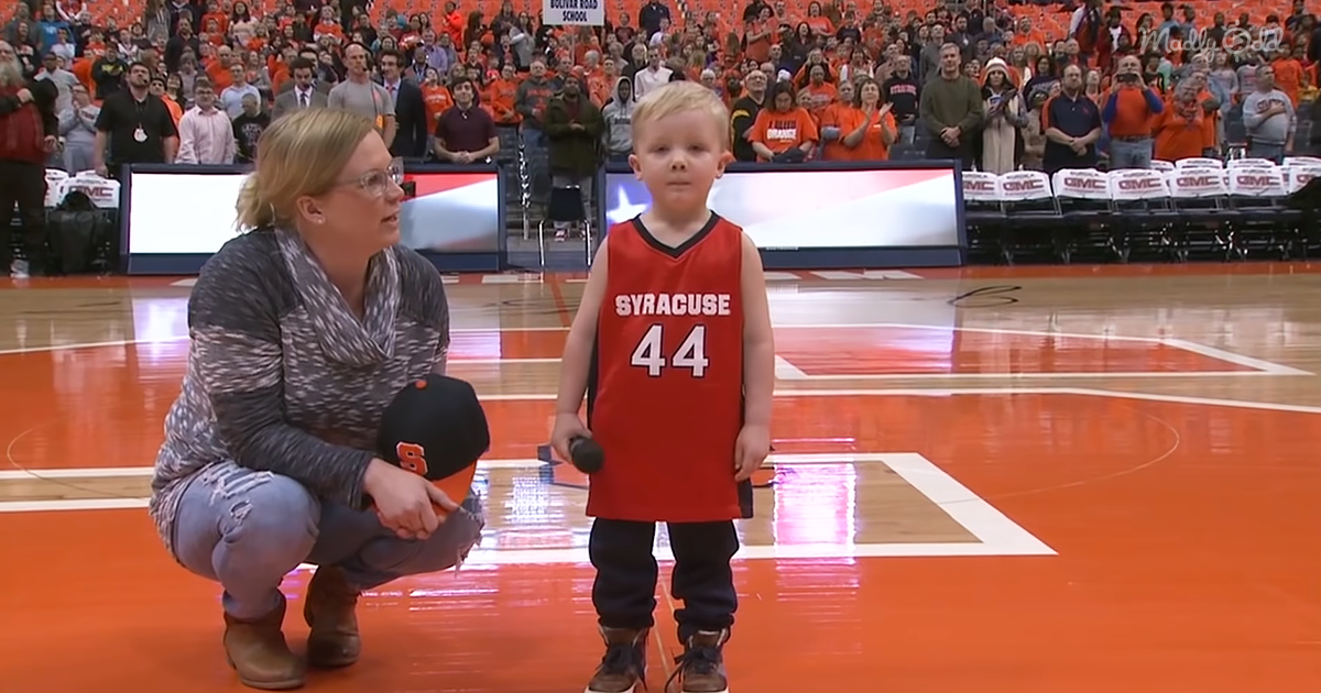 Adorable Intelligent Three-Year-Old Sings National Anthem Flawlessly