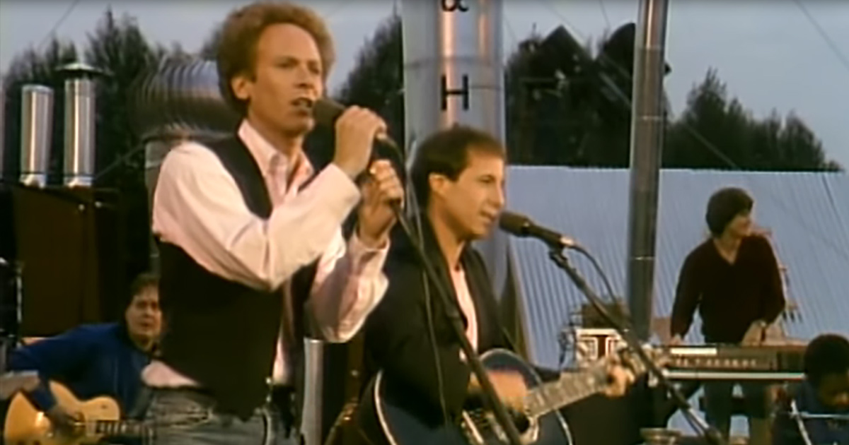 Greatest Folk-Rock Duo Ever Live In Central Park Is Instant ‘80s Nostalgia