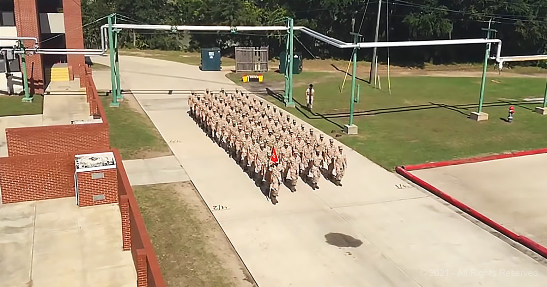 Everything you need to know about the Marines ‘Monkey Drill’ – Madly Odd!