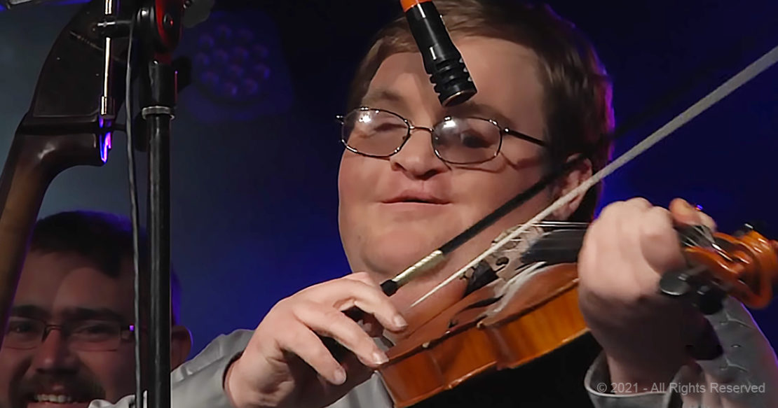 Fearless blind fiddler teaches The Devil a lesson or two
