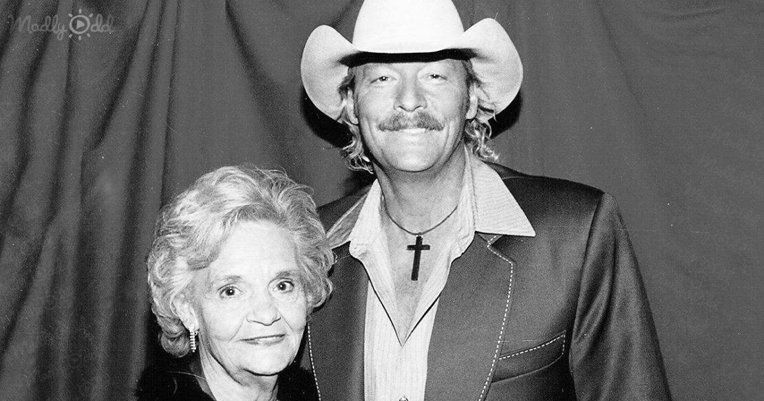 Alan Jackson’s moving tribute to his mother