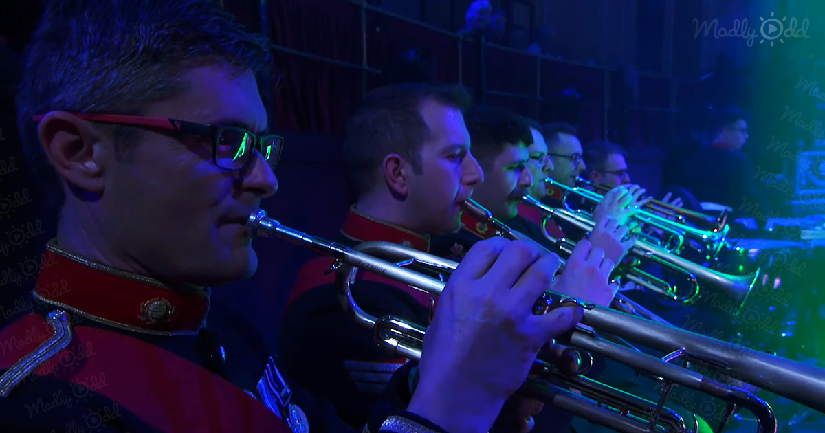 The Bands of HM Royal Marines delights audience with ‘The Final ...