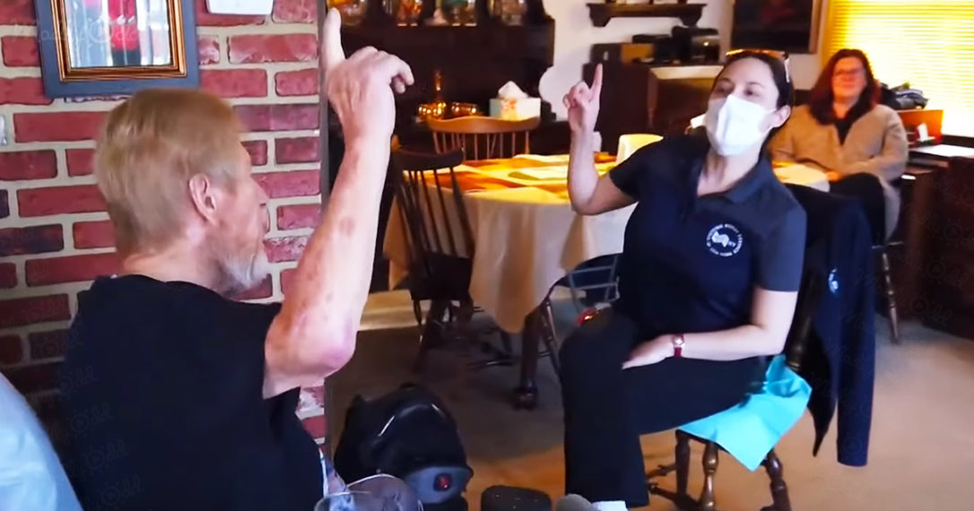 Singing nurse helps heal patients with her voice