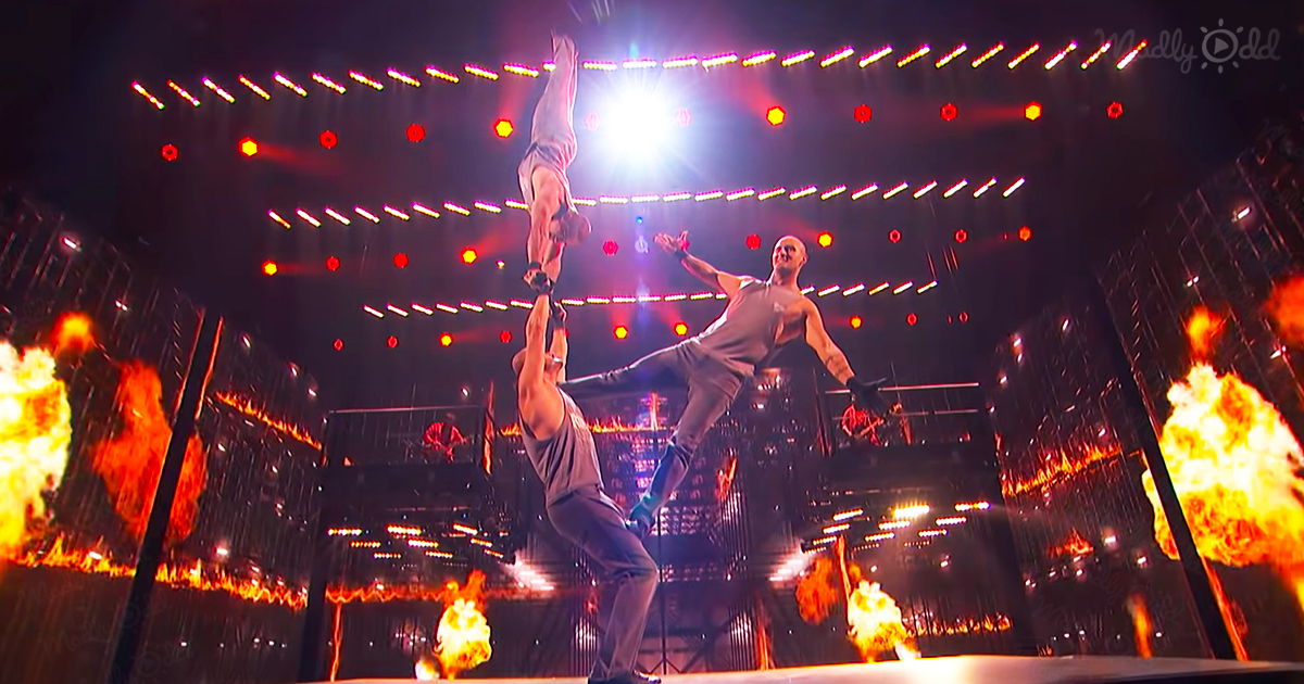 Gravity destruction: Columbian acrobats did the unbelievable on America ...