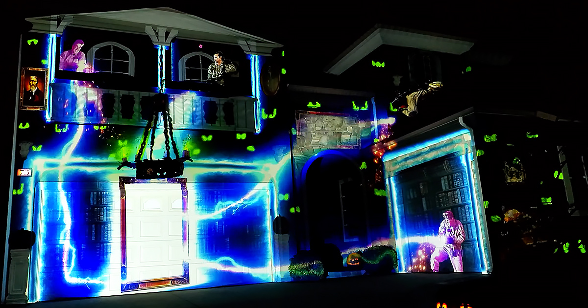 Homeowners Halloween light show brightens the night with incredible ...