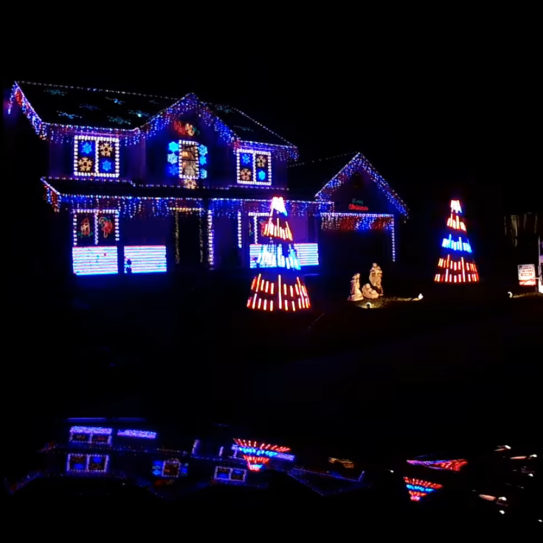'Deck the Halls' gets new meaning as engineer turns home into Christmas ...
