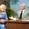 Johnny Carson has a laugh with sassy talking bird on ‘The Tonight Show’