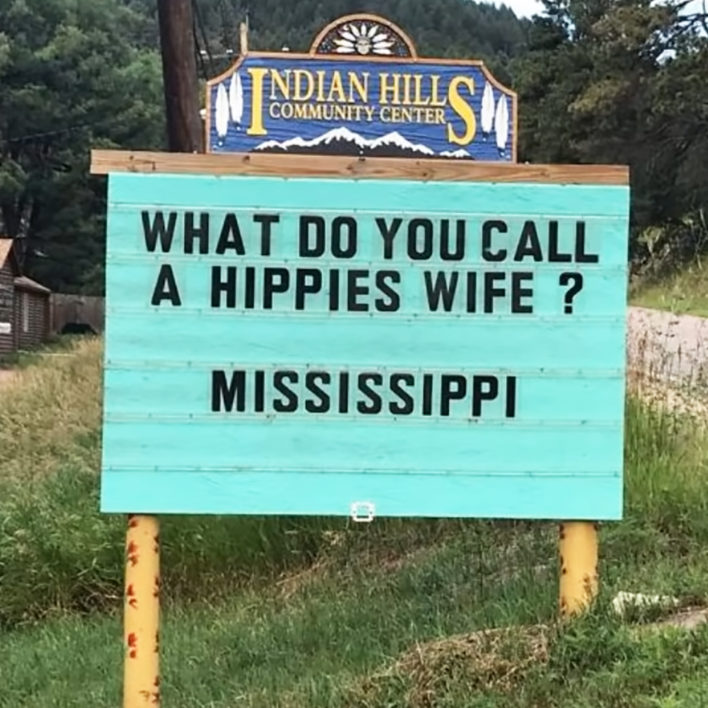 Hilarious road signs have travelers cracking up across America – Madly Odd!