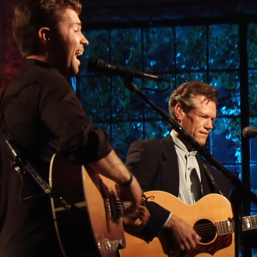 Randy Travis and Josh Turner perform an iconic rendition of ‘Your Man ...