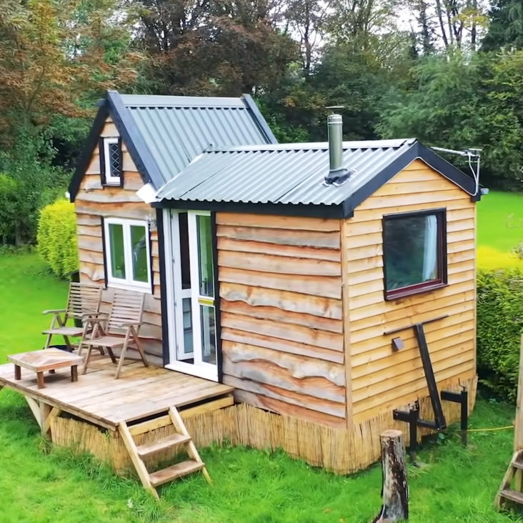 Resourceful teen builds his own home from scratch using only recycled ...