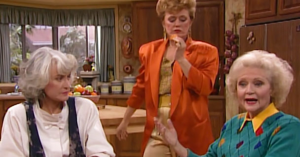 Betty White’s funniest ‘Golden Girls’ moments as Rose Nylund – Madly Odd!