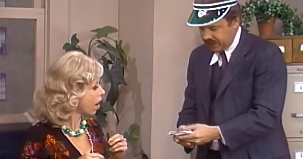 Mr. Tudball teaches Mrs. Wiggins the art of blackjack in hilarious ...