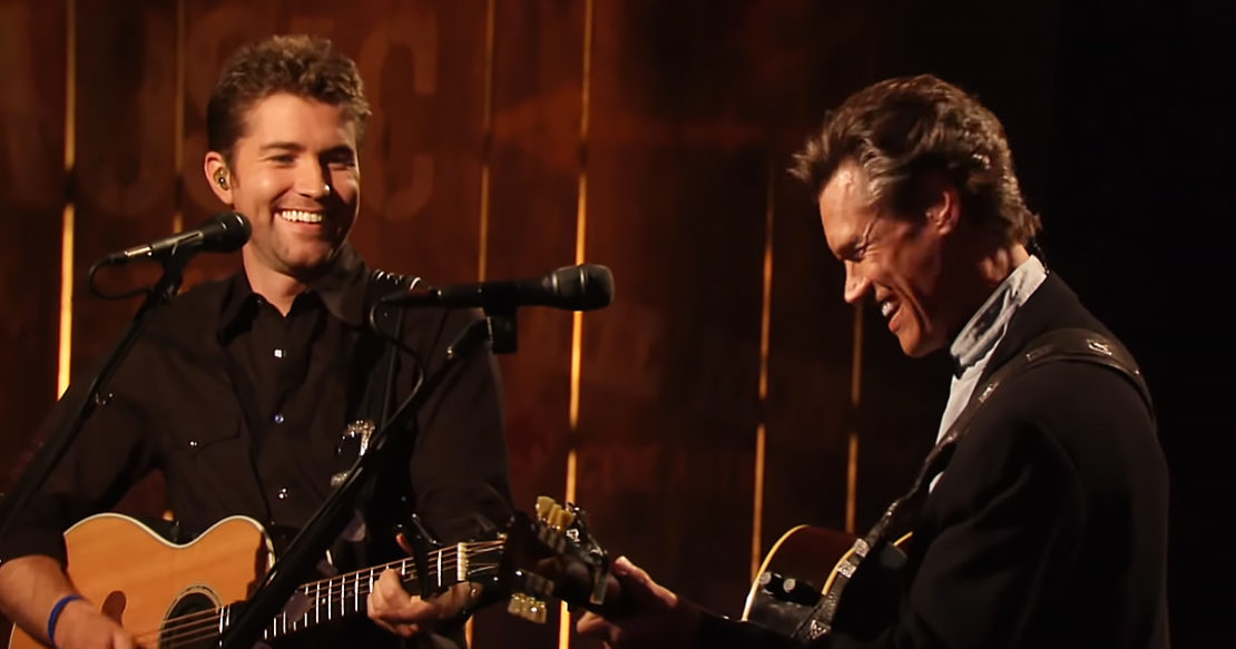 Randy Travis and Josh Turner perform an iconic rendition of ‘Your Man ...