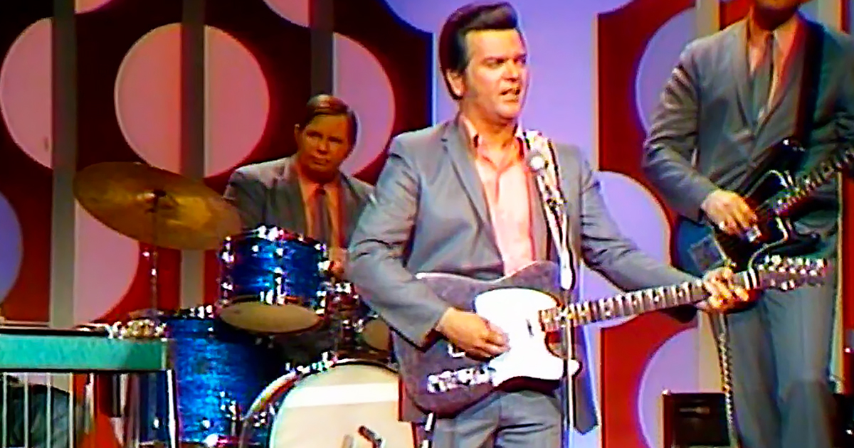 Conway Twitty sings ‘Hello Darlin” in classic live performance – Madly Odd!