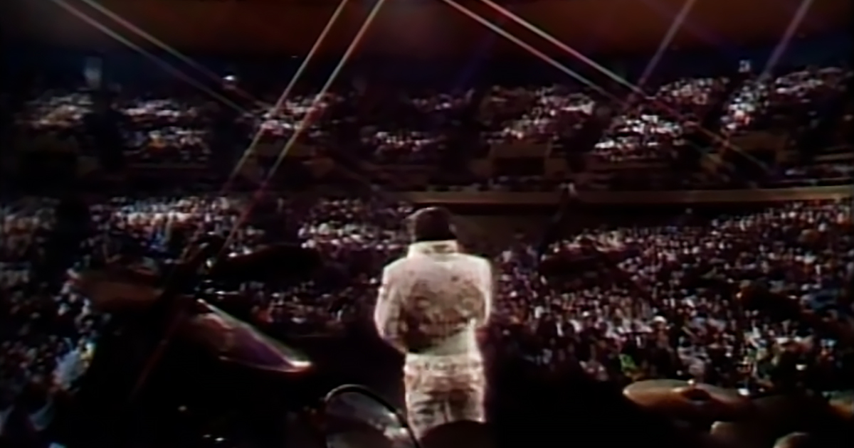 Elvis Presley sings ‘An American Trilogy’ in iconic live performance ...