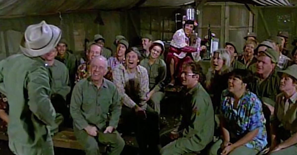 12 Production Goofs in ‘M*A*S*H’ that made the final cut – Madly Odd!
