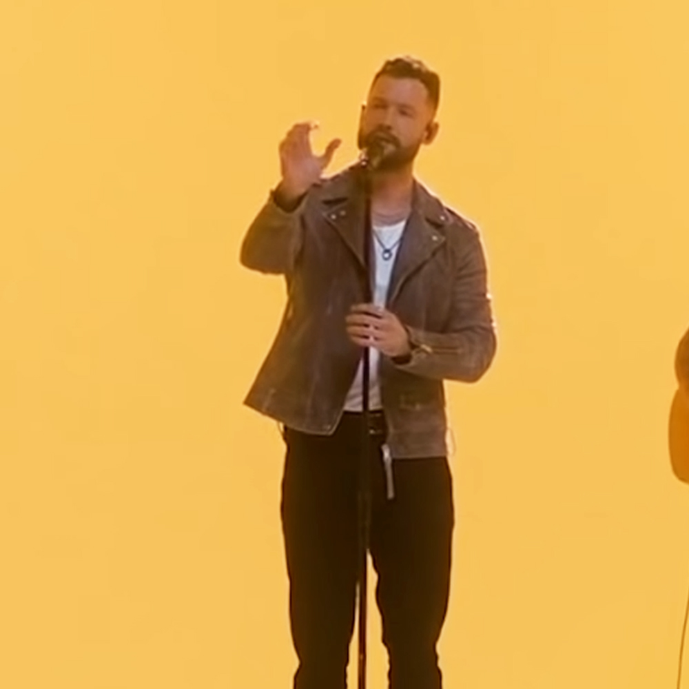 Former 'Got Talent' star Calum Scott performs 'Rise' in power-packed ...