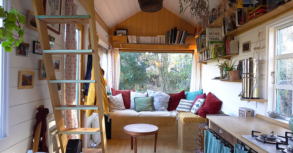 Incredible woman builds tiny house for herself in the countryside ...