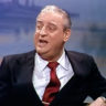Rodney Dangerfield has Johnny Carson in splits on 'The Tonight Show'