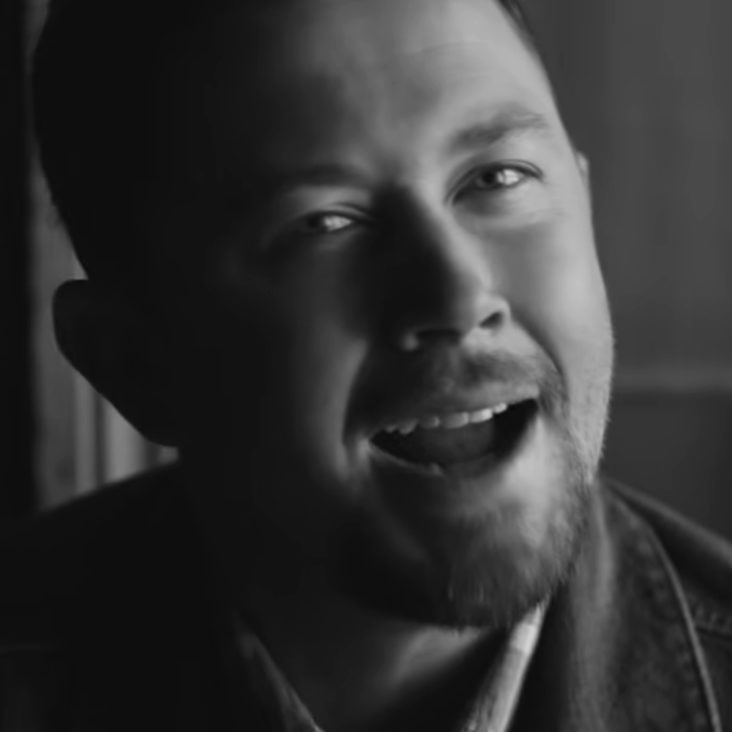 Scotty McCreery’s “Damn Strait” alludes to iconic country singer George ...