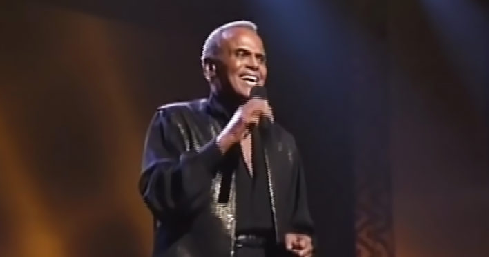 Harry Belafonte performs ‘Banana Boat Song’ live for packed audience ...