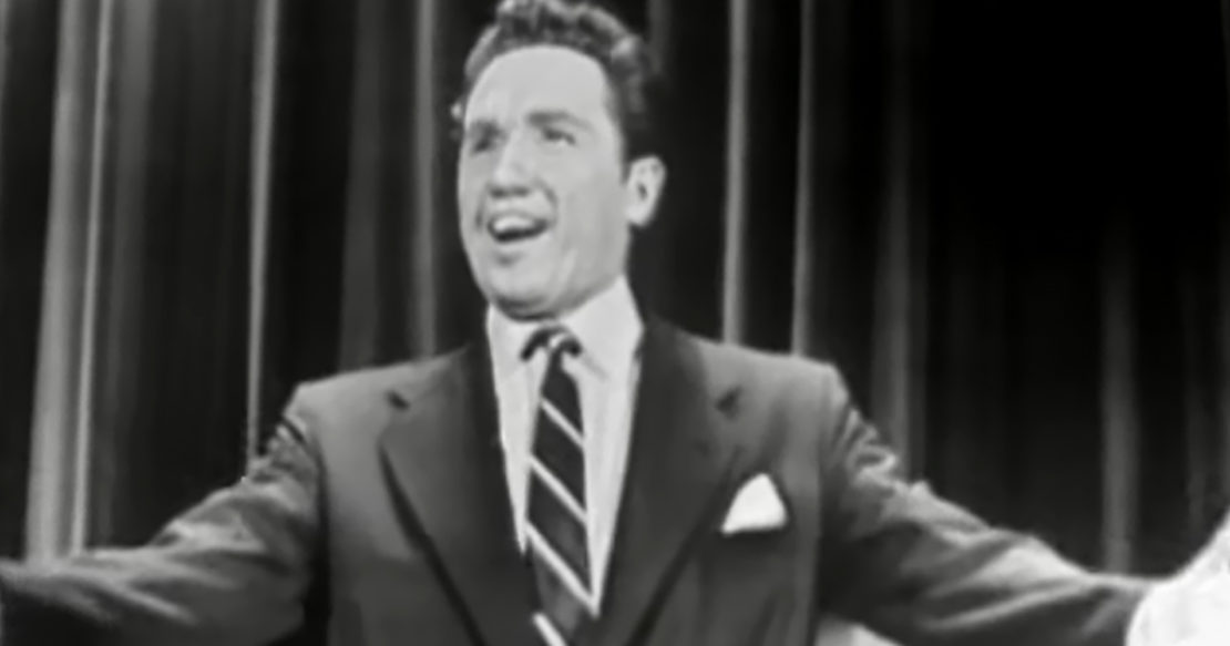 John Raitt dazzles with performance of "You'll Never Walk Alone" on ...