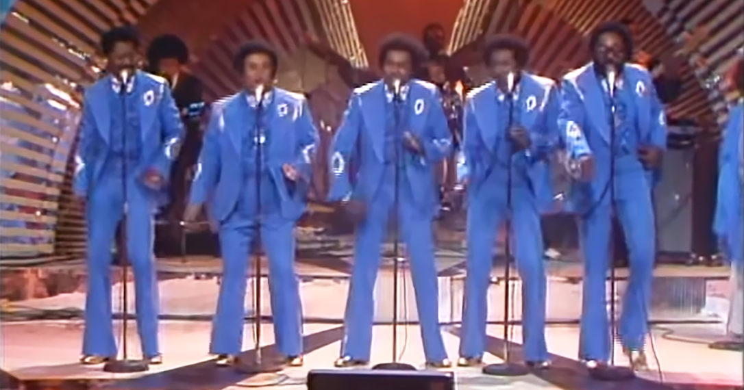 The Spinners bring the soul with this performance of ‘Rubberband Man ...