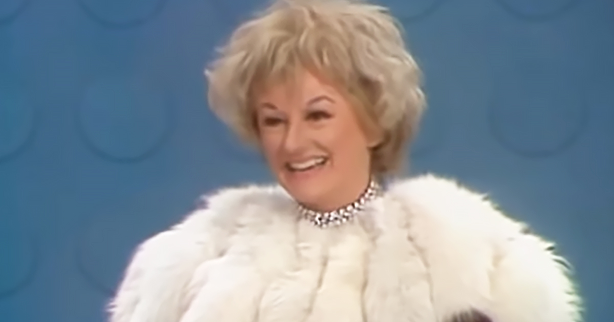 Phyllis Diller performs hilarious standup routine on ‘The Carol Burnett ...