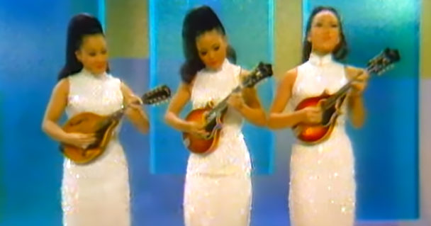 The Kim Sisters sing 'Sound of Music' medley on 'The Ed Sullivan Show'