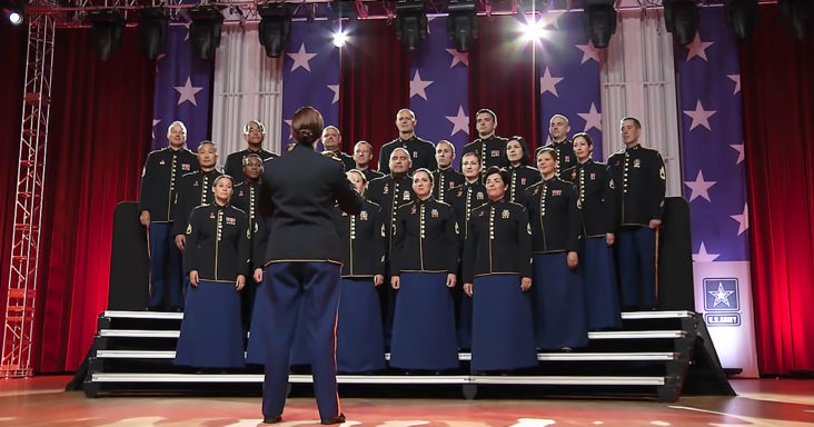The Soldiers’ Chorus of The United States Army Field Band performs ...