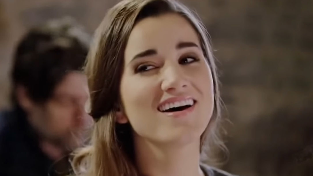 Women sing jawdropping duet of traditional Irish song “Eleanor na Run ...