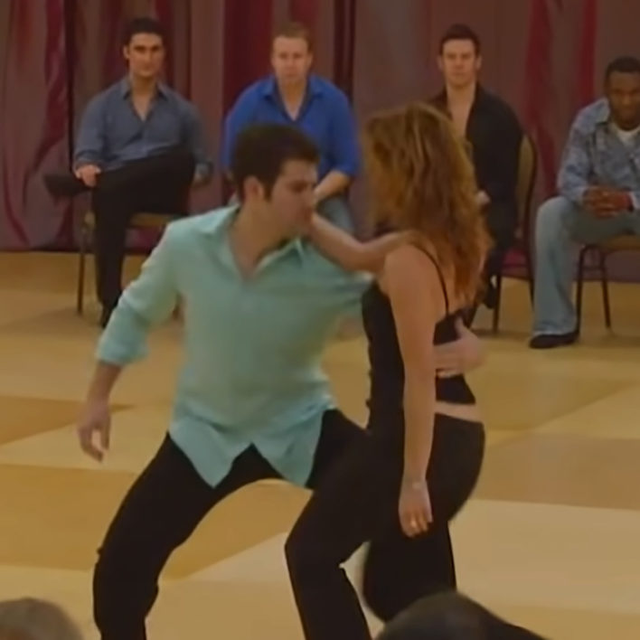 Couple displays phenomenal improvised dancing skills at swing dance ...