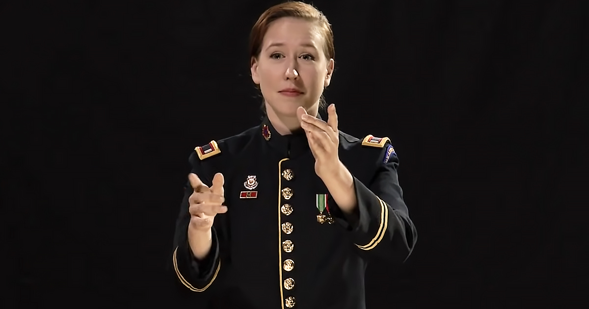 The Soldiers’ Chorus of The United States Army Field Band performs ...