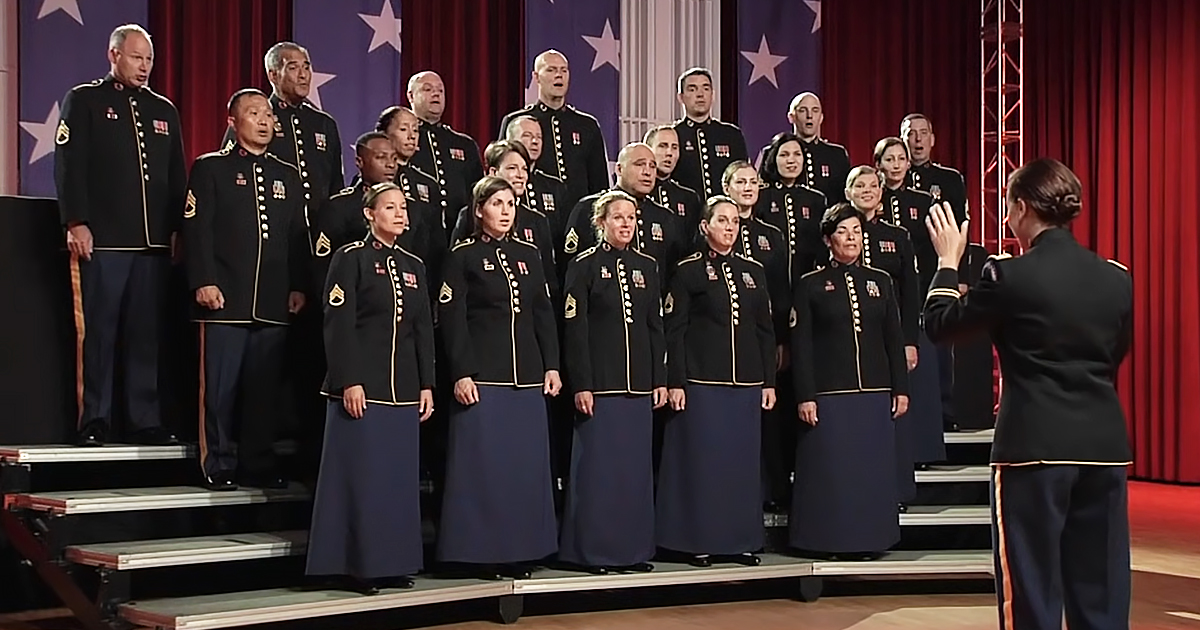 The Soldiers’ Chorus of The United States Army Field Band performs ...