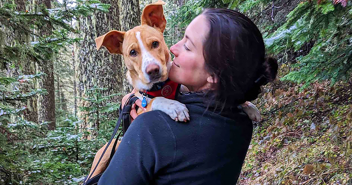 Woman adopts stray dog on travels, they become best buds