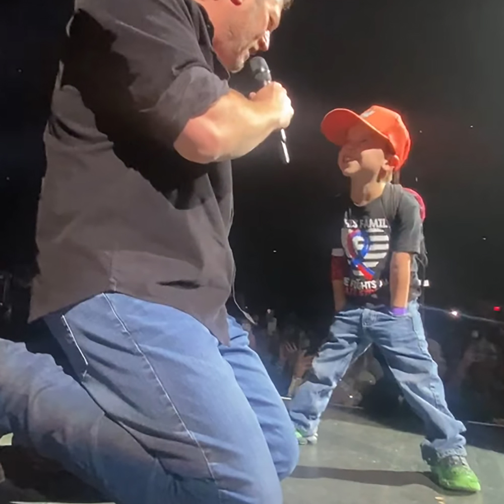 Blake Shelton sings “God’s Country” duet with Six-year-old awaiting ...