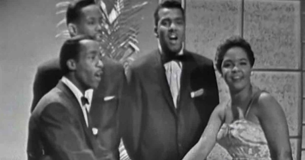 The Platters perform their #1 hit ‘Smoke Gets in Your Eyes’