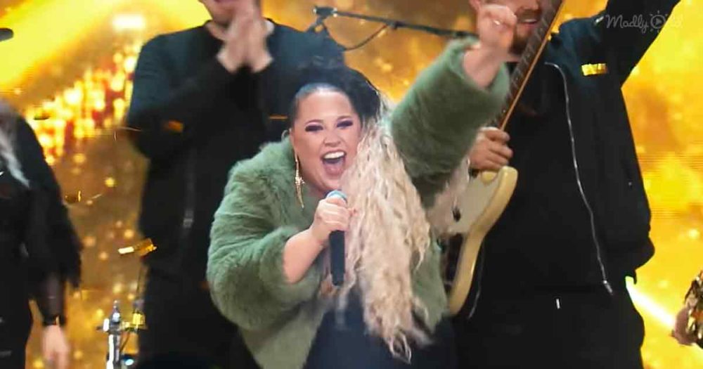 Show-stopping Golden Buzzer moment for songstress Stacey Kay