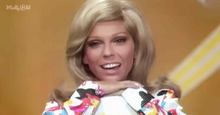 Historic 60s icon Nancy Sinatra performs “Sock It to Me Sunshine ...