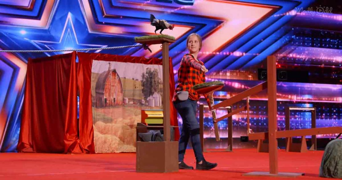 11-year-old girl & her chicken rock-and-roll band get roaring applause ...