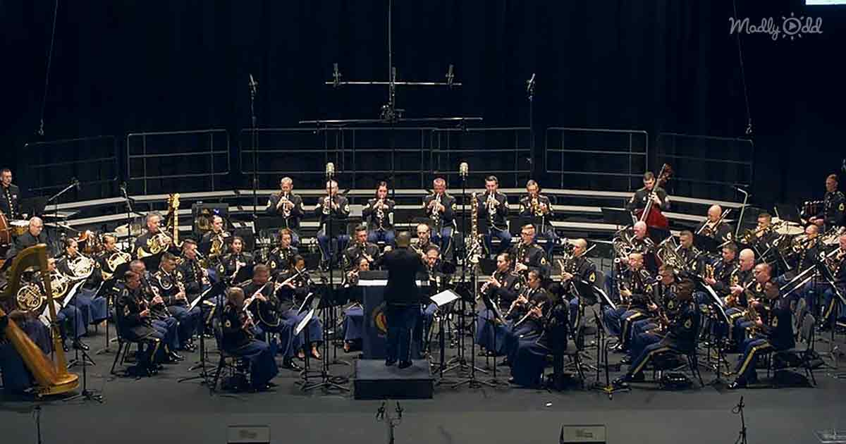 U.S. Army Field Band performs a powerful tribute to heroes